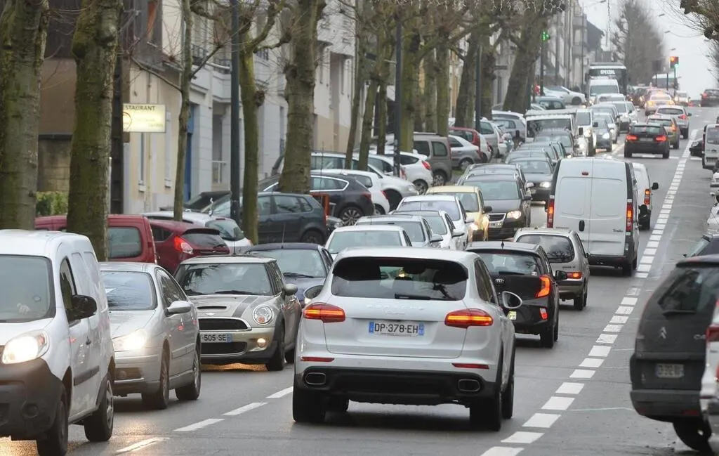 Exclure les voitures polluantes des villes, un impératif sanitaire, un ...