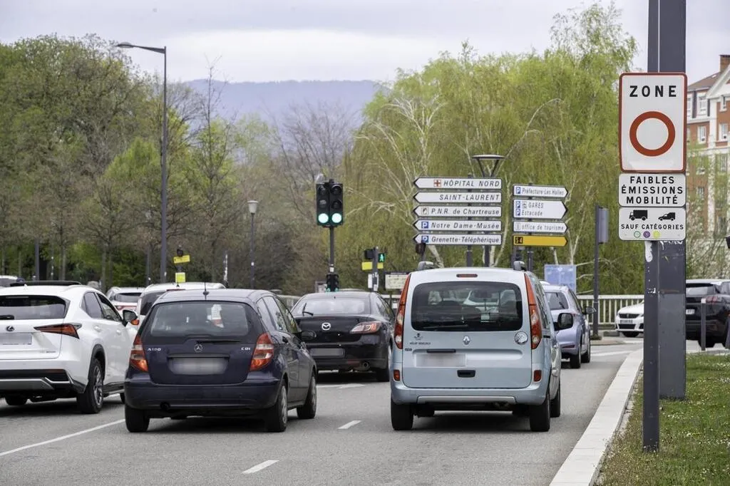 Exclure les voitures polluantes des villes, un impératif sanitaire, un ...