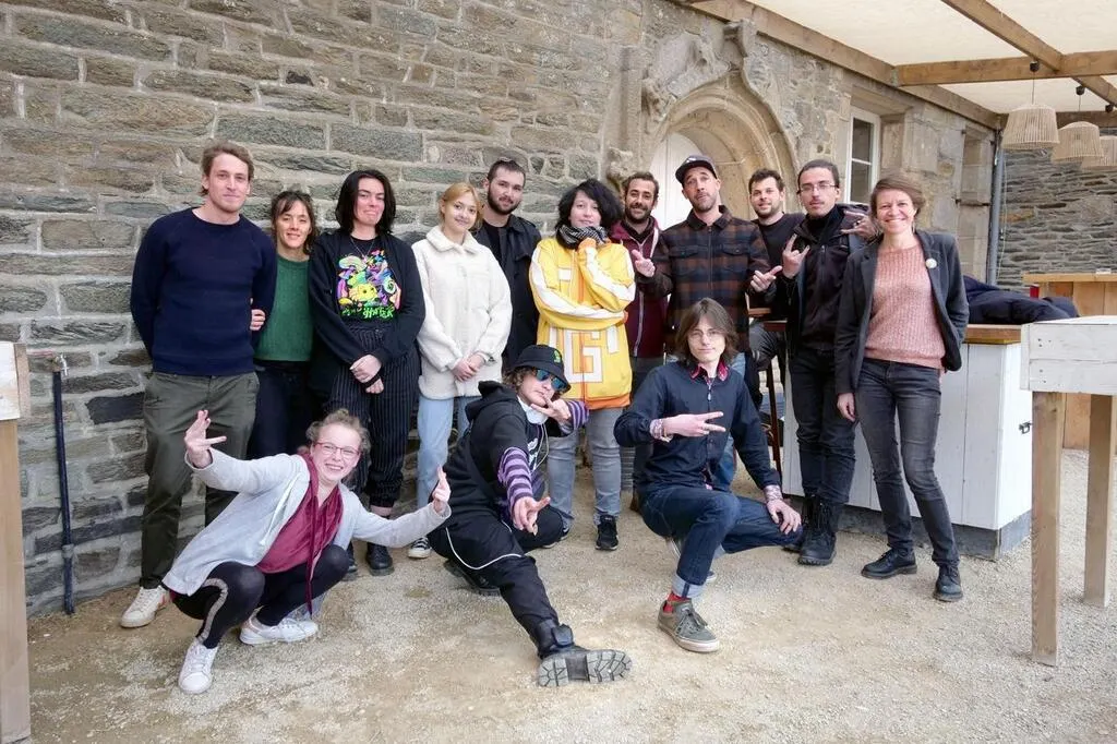 Plestin-les-Grèves. Les jeunes font une pause à la Grange Vadrouille ...