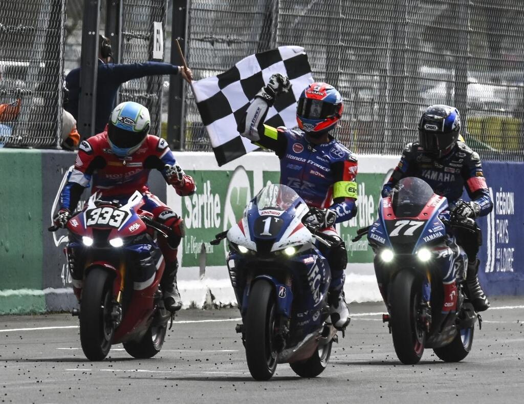 24 Heures Motos La Honda N°1 Survole Le Mans Et Se Place Pour La Suite
