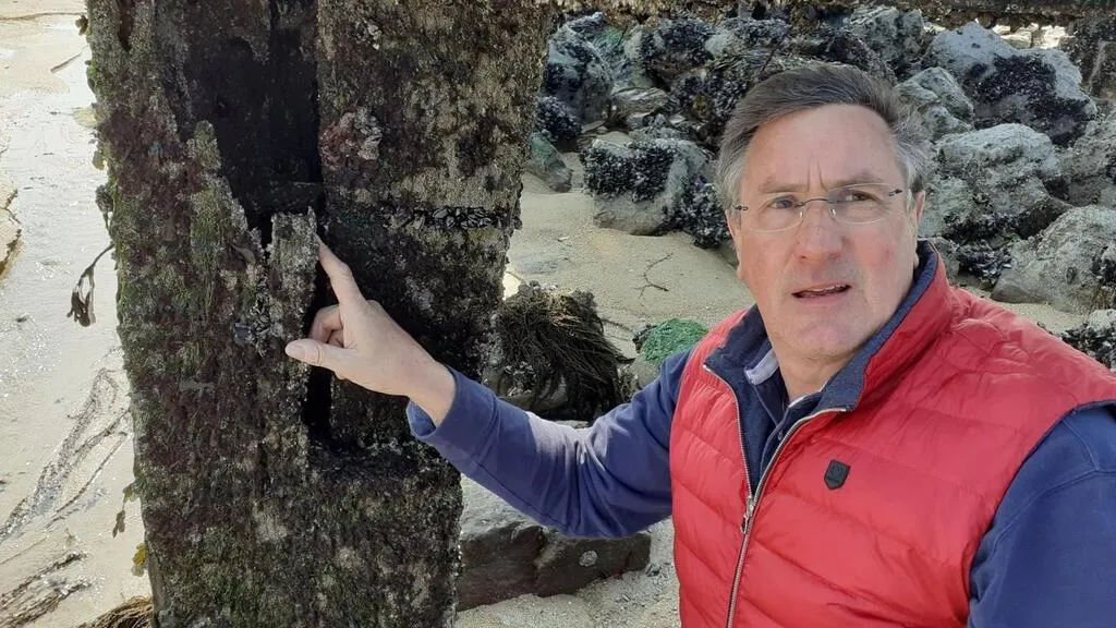 La jetée des pêcheurs à Luc-sur-Mer est fermée au public par sécurité ...
