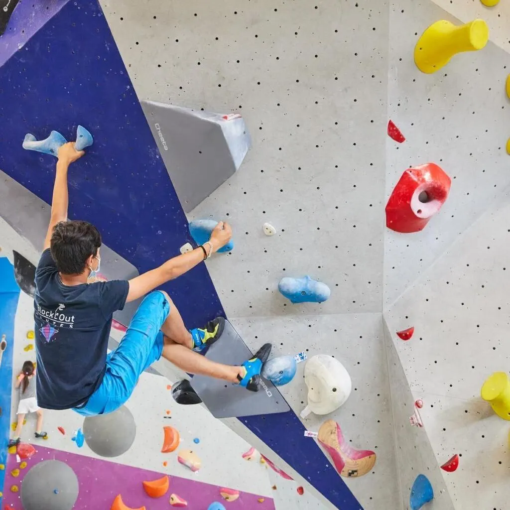 Que faire pendant les vacances à Nantes ? L’escalade de bloc, un sport ...