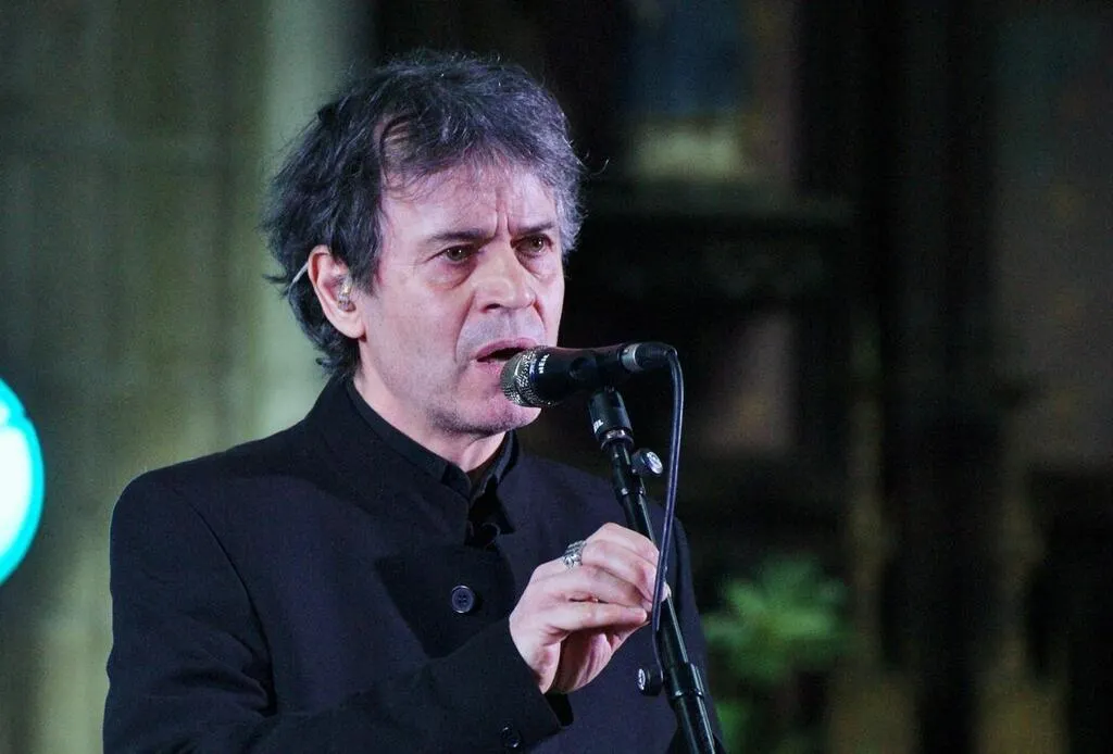 Denez Prigent revisite la gwerz de très belle manière à Carhaix, devant ...