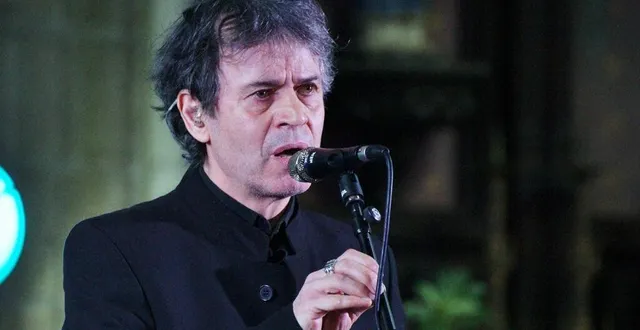 Denez Prigent revisite la gwerz de très belle manière à Carhaix, devant ...