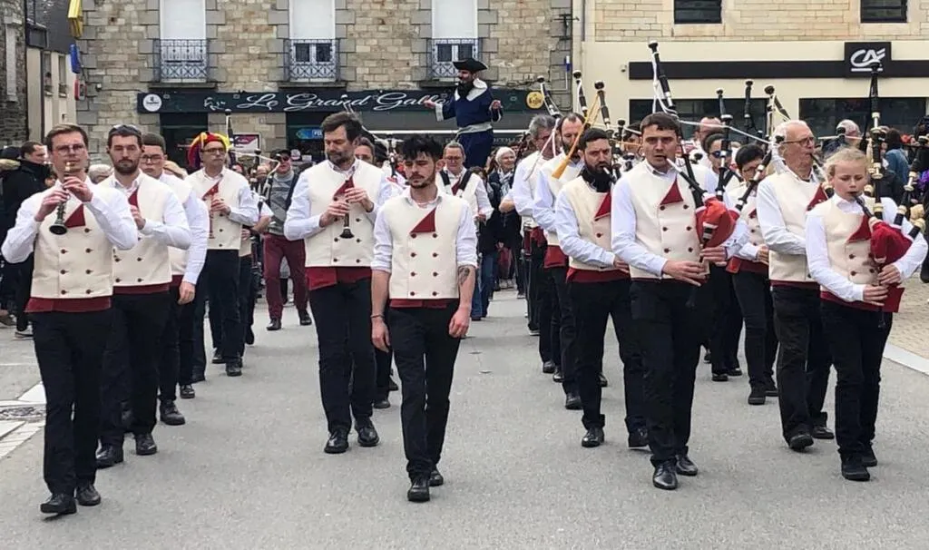 Cesson-Sévigné. Le bagadig au concours des bagadoù de 5e catégorie ...