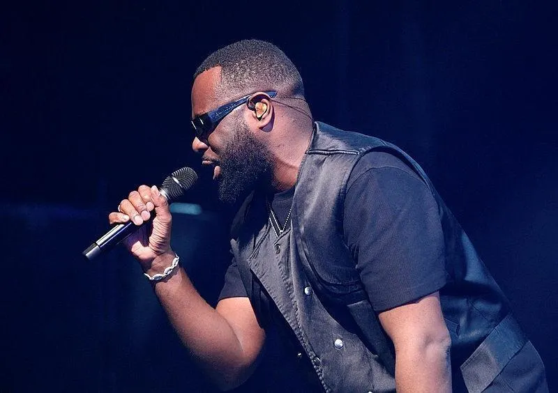 Gims se montre avec un bébé caracal et suscite l’indignation des ...