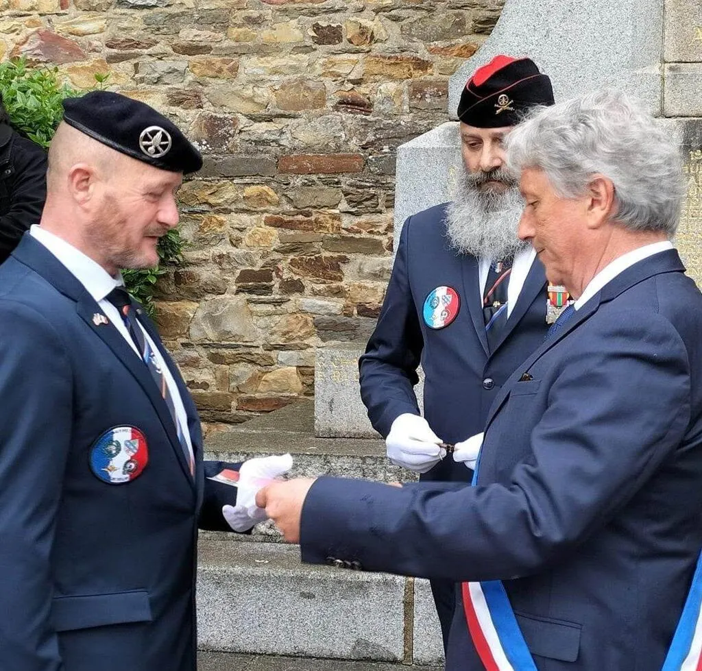 Teillay. Remise d’insigne à la cérémonie du 8-Mai - Fougères.maville.com