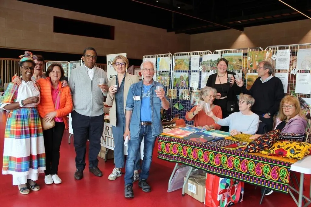 Quimper. Une Fête de la fraternité multiculturelle et colorée - Quimper ...