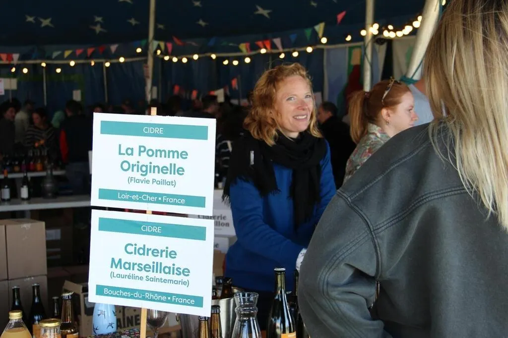 Fréquentation sans modération au salon Extra Brut(es), à Régneville-sur ...