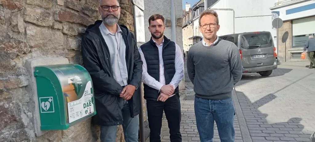 Auray. Un défibrillateur installé près de l’église Saint-Gildas ...