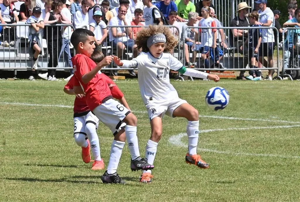 Football. Tournoi de Dirinon : un tournoi sous le signe du fair-play et ... Football. Tournoi de Dirinon : un tournoi sous le signe du fair-play et ...