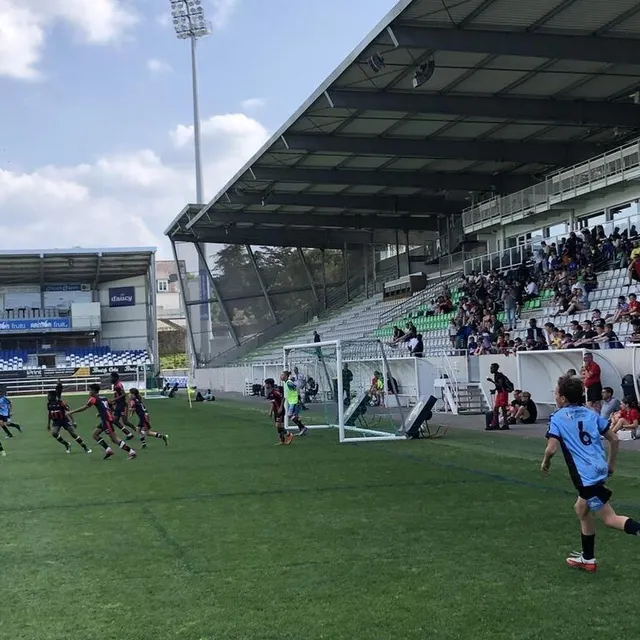 Vannes. Le FC Fleury 91 remporte la 8e Gwened Cup . Sport - Vannes ...