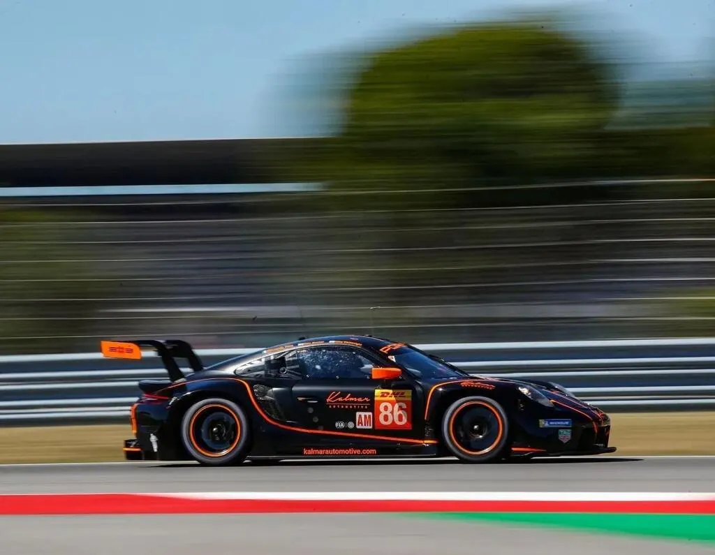 24 Heures du Mans. La Porsche du GR Racing fidèle au poste . Sport - Le ...