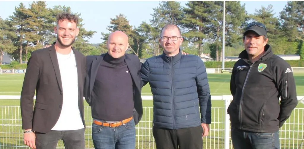 Saint-Cast-le-Guildo. Tony Chapron a rencontré les jeunes footballeurs ...