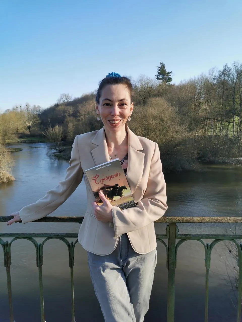 Les Herbiers. Une séance dédicace à la Maison de la presse avec Maude ...