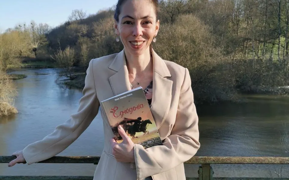 Les Herbiers. Une séance dédicace à la Maison de la presse avec Maude ...