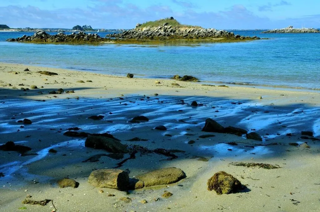 REPORTAGE. Côtes rocheuses, sable fin… On a testé la randonnée photo ...