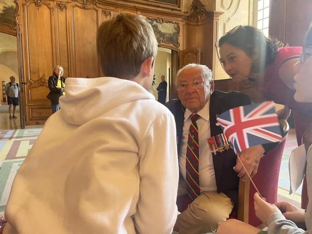 79e D-Day. « Comment vous décririez la guerre ? » : des élèves à la ...