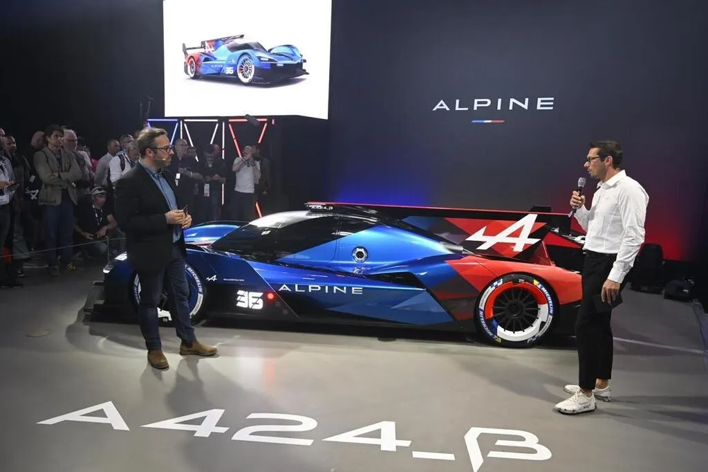 VIDÉO. 24 Heures du Mans 2023 : Alpine dévoile l’A424, l’Hypercar qu’elle engagera en WEC en ...