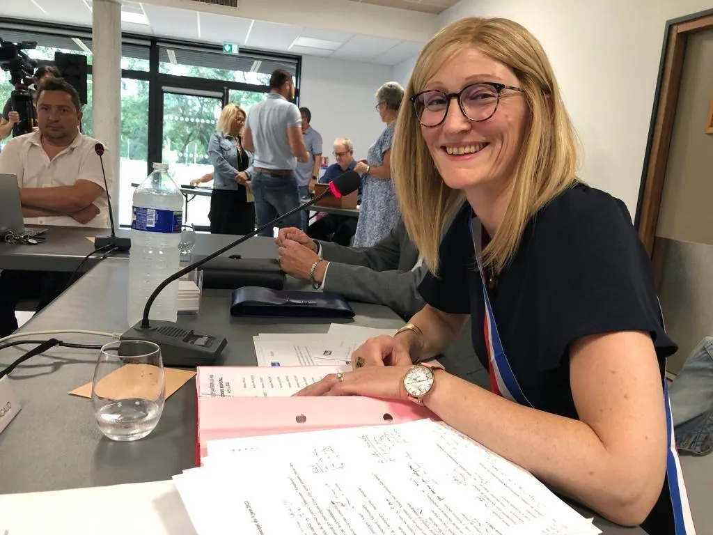 À Saint-Brevin, Dorothée Pacaud élue maire, un mois après la démission ...