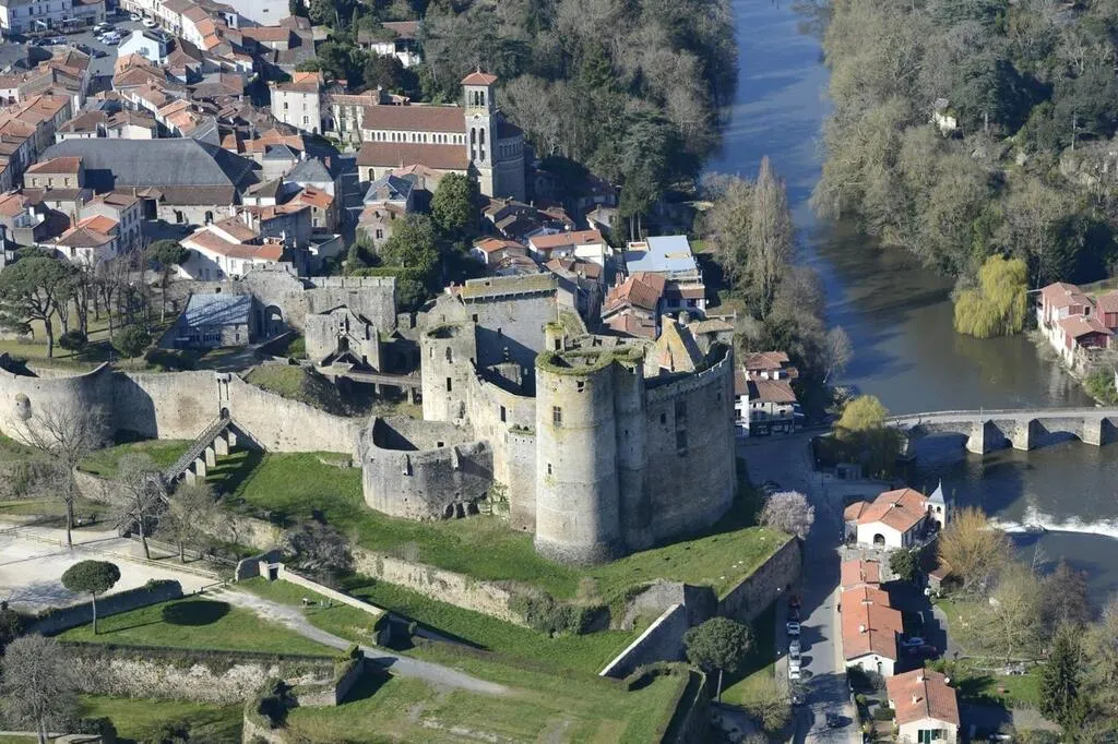 En week-end au Hellfest ? Trois lieux à ne pas manquer pour s’évader ...