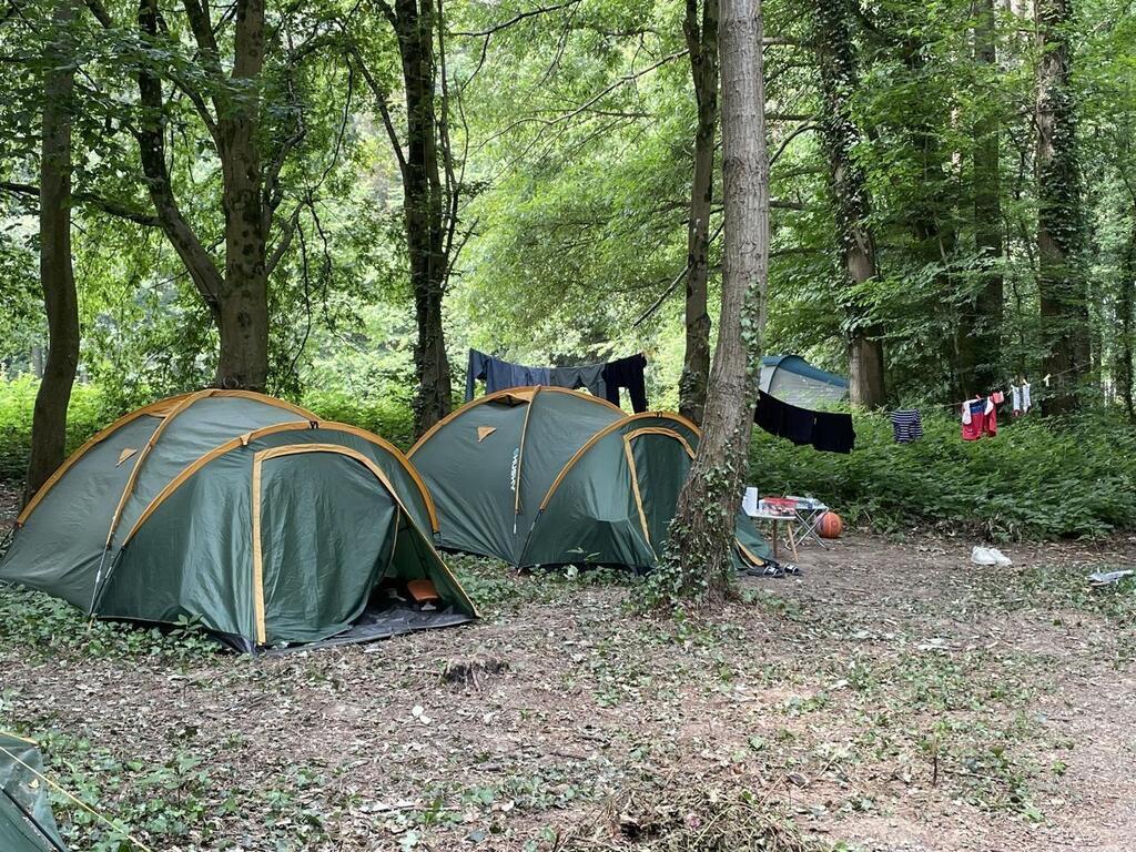 Une soixantaine de personnes exilées installent un nouveau campement ... Une soixantaine de personnes exilées installent un nouveau campement ...