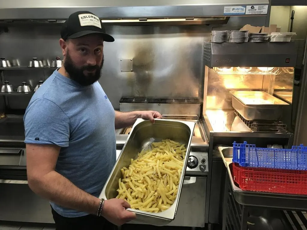 Fête de trime au Prytanée : une manne pour l’économie locale - Le Mans.maville.com