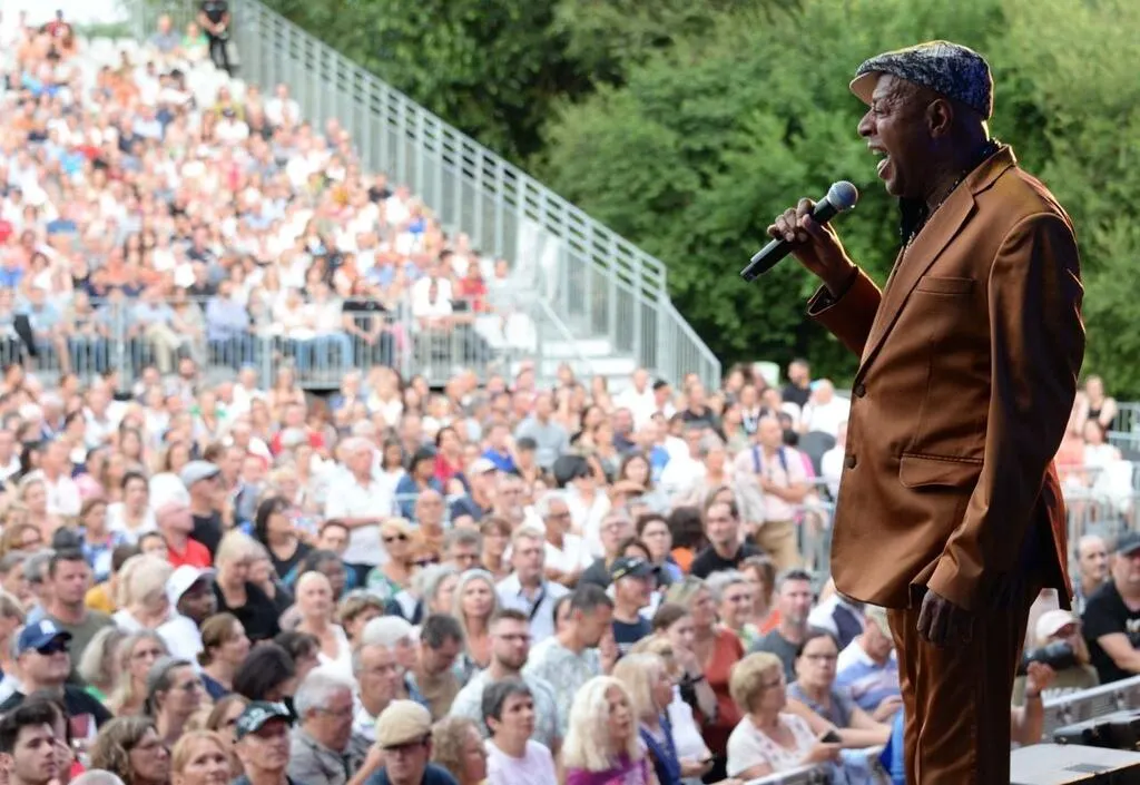 Trélazé. Sur le dance floor avec Lee John en ouverture du festival ...