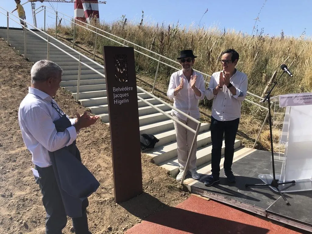 Saint-Nazaire. Au nom du père : le totem Jacques Higelin inauguré par ...
