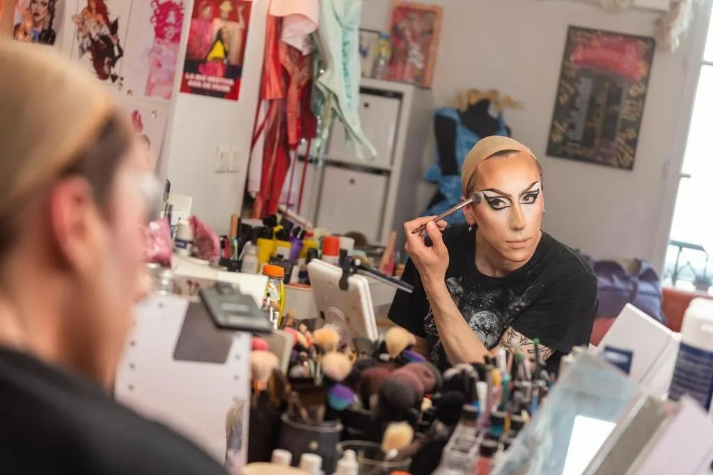 PORTRAIT. « Je suis une reine tout de même » : d’Hugo Bardin à Paloma ...