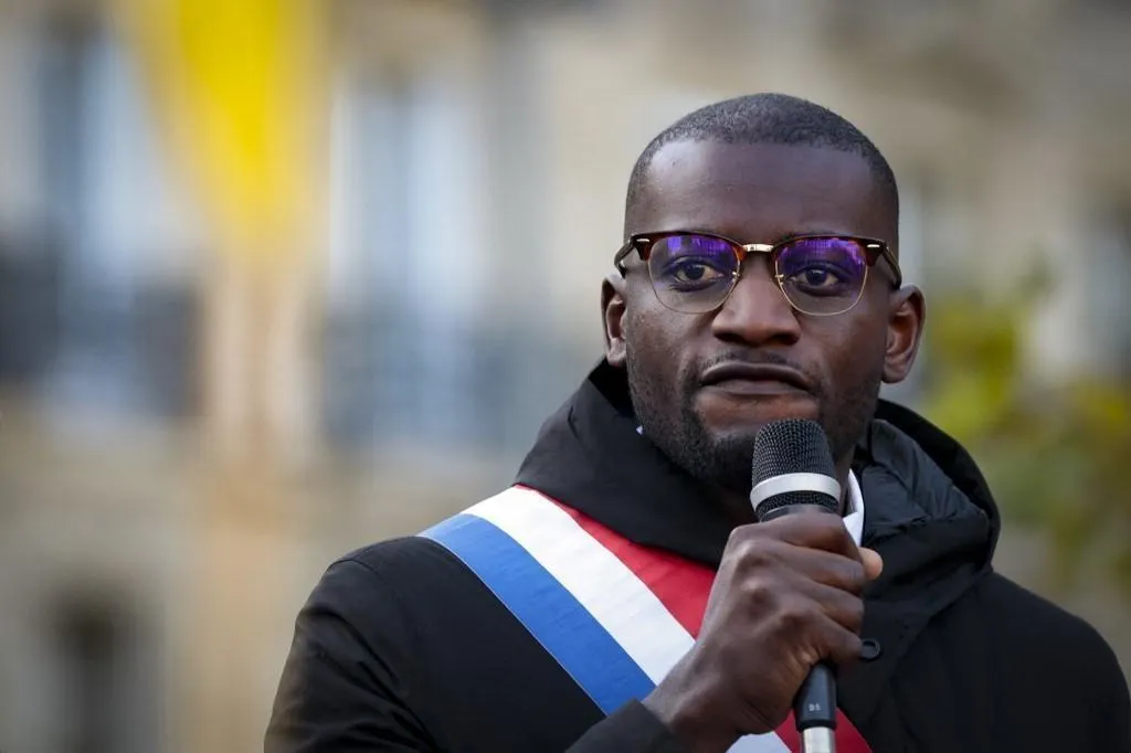 « Trace ta route » : venu en soutien, le député LFI Carlos Martens ...