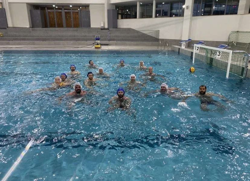 Le club de water-polo de La Roche-sur-Yon fait tester son sport ...