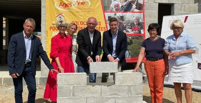 Pose de la première pierre du bâtiment Age & Vie - La Roche sur Yon ...