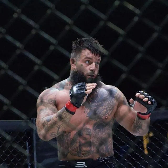 MMA. KOF : Une première prometteuse, mais des combats trop ...