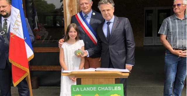 Courléon. Christophe Béchu en visite - Cholet.maville.com