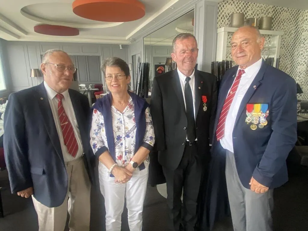Les décorés de la Légion d’honneur au péril de leur se réunissent à ...