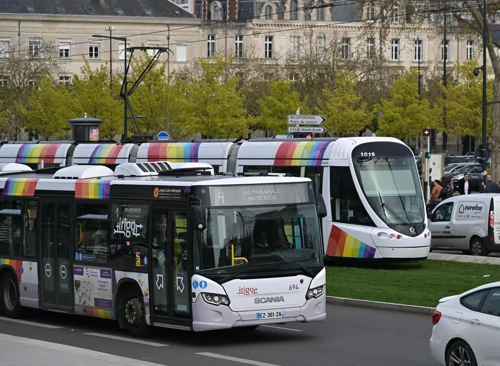 Émeutes à Angers. La circulation des bus et des tramways s’arrêtera ...