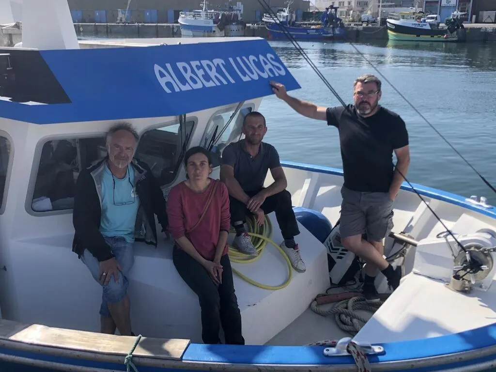 Pays bigouden. À bord d’un bateau océanographique, elle mène une étude ...