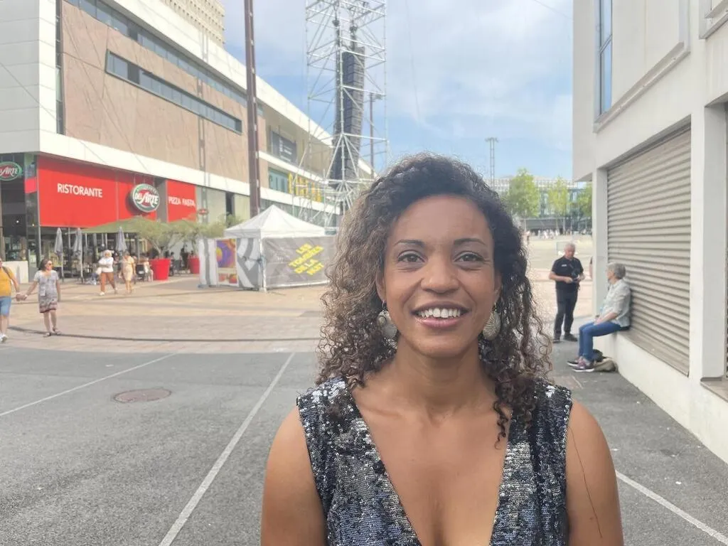 5 000 paires d’yeux vers le ciel pour admirer la performance de la ...