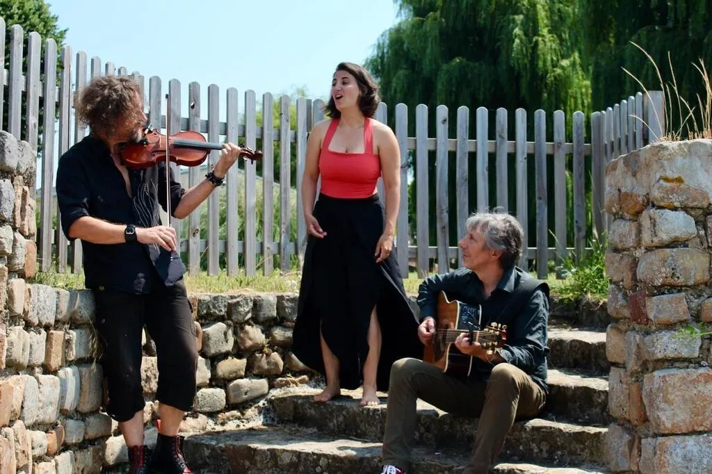 Saint-Denis-d’Anjou. La chanteuse Susy aux Estiv’Halles le mardi 11 ...