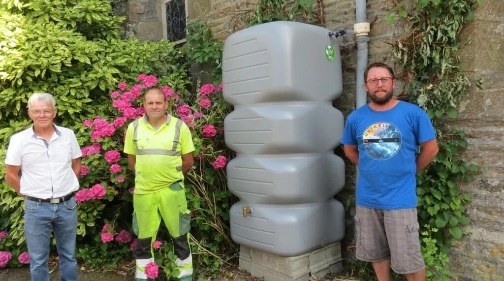 Fleurigné. Un récupérateur d’eau a été installé sur le mur du cimetière ...