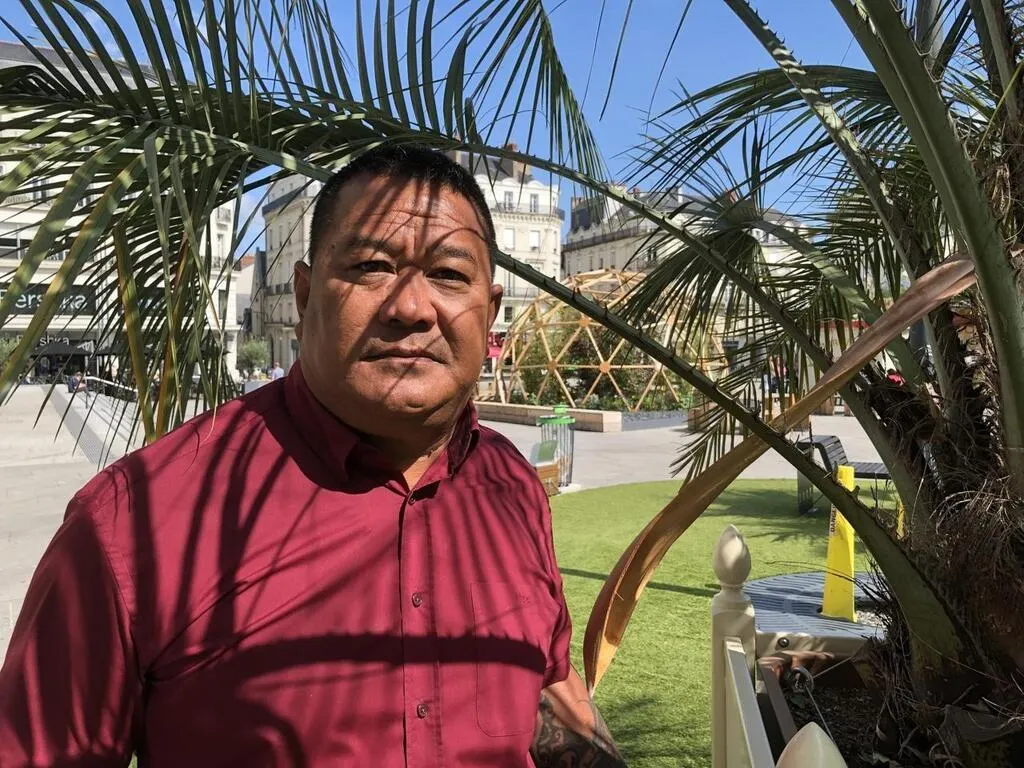 Triple meurtre à Angers. Le père de l’une des victimes se livre : « Il ...