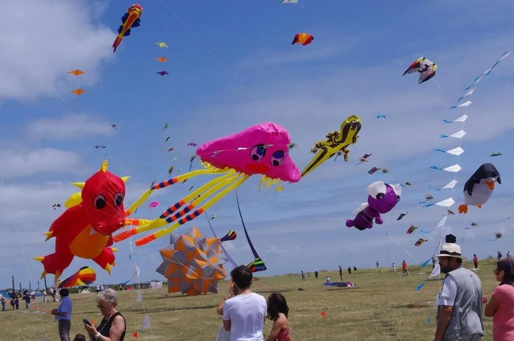 Morbihan. Des passionnés de cerfs-volants venus de toute l’Europe sont ...