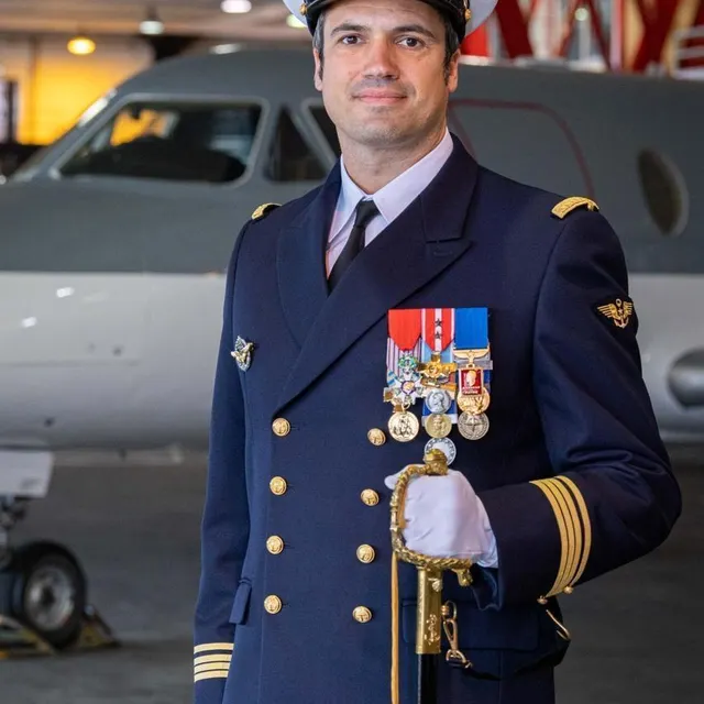 EN IMAGES. Dans le cockpit d’un avion des marins bretons du ciel en vol ...