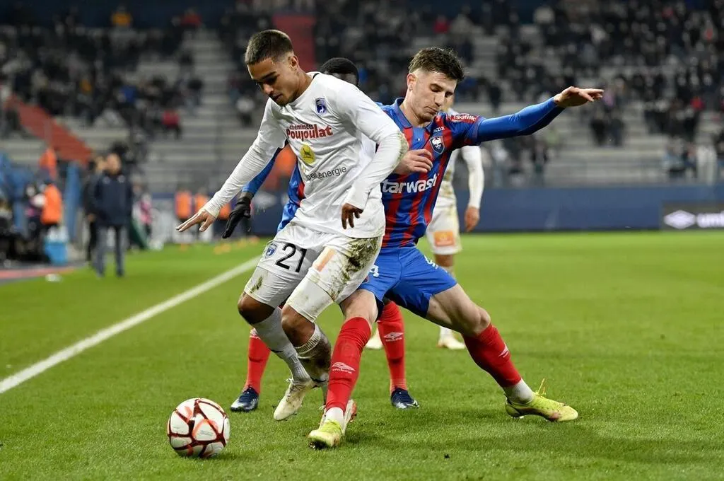 EA Guingamp. Arrivée imminente de Lenny Vallier (Niort) . Sport - Guingamp.maville.com