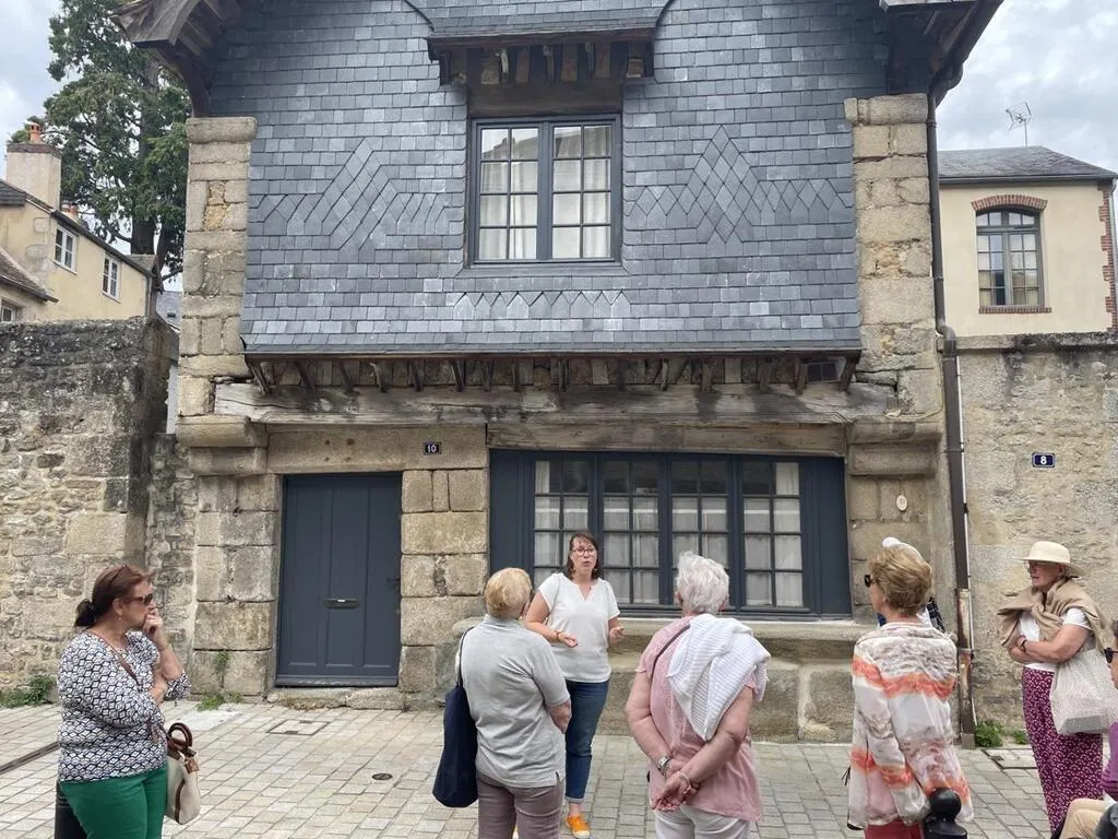 Trois choses à découvrir pendant la visite consacrée à Alençon au Moyen ...