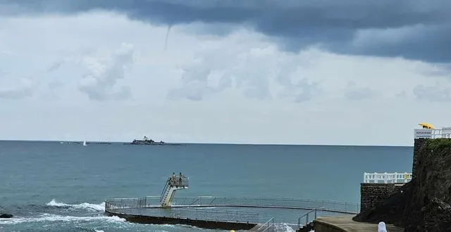 Une trombe marine se forme en baie de Saint-Brieuc - Saint-Brieuc ...