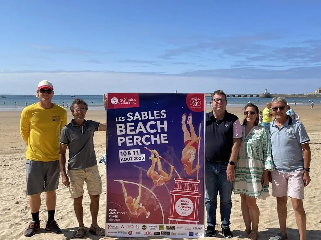 Le Beach Perche aux Sables-d’Olonne, un show unique en France « festif et étonnant » - Les ...