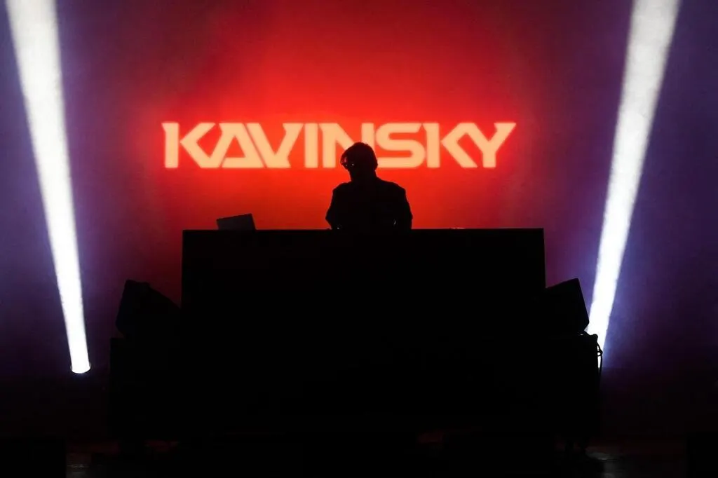 ENTRETIEN. Kavinsky : « Je ne me considère pas comme une légende de l ...