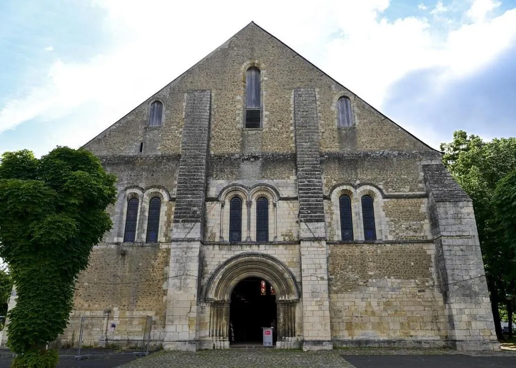 Le Mans. La charpente de cette église ouverte au public en 2024 : notre ... Le Mans. La charpente de cette église ouverte au public en 2024 : notre ...